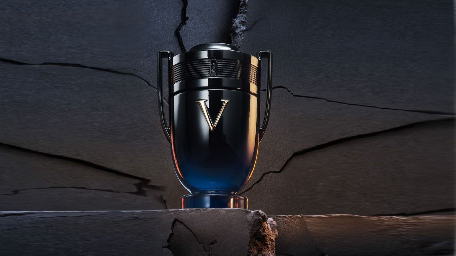 Paco Rabanne Invictus Victory Elixir Parfum Intense – Haytam Parfumerie